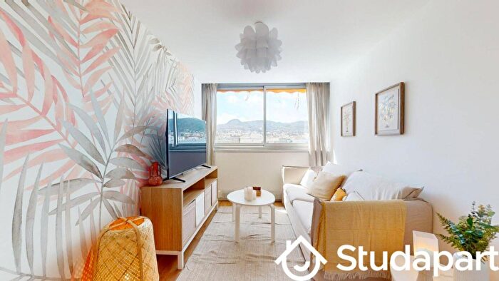 Appartement à louer - Bergougnan, Clermont-Ferrand - 1 pièce - 1 chambre