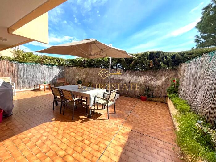 Appartement à vendre - Roquebrune-Cap-Martin, Cabbé, Saint-Roman, Roquebrune - 2 pièces - 1 chambre