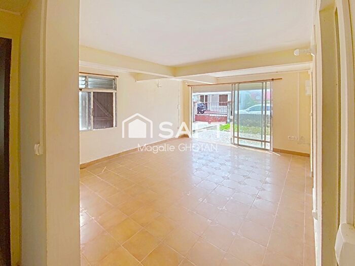 Maison à vendre - Capesterre-de-Marie-Galante - 7 pièces - 6 chambres