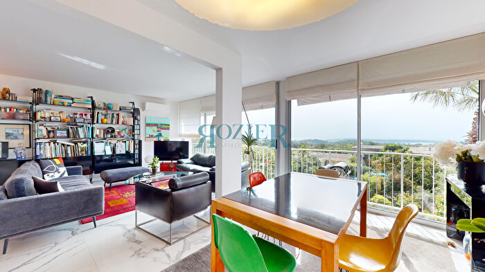 Maison à vendre - Vallauris, Les Issarts, Subreville - 6 pièces - 3 chambres