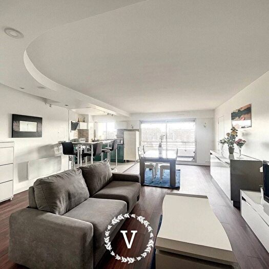 Appartement 4 pièces à Hôtel de Ville, Courbevoie, à louer