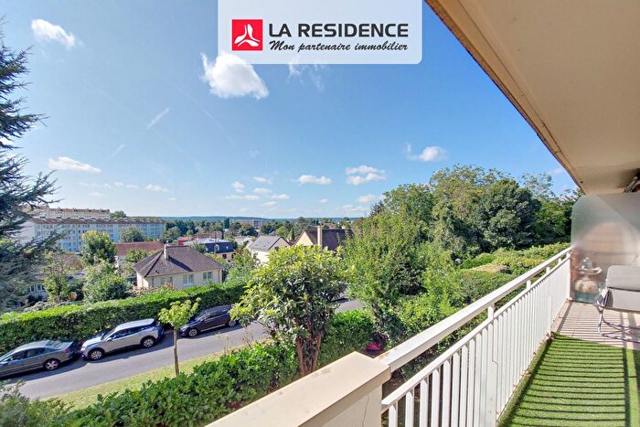 Appartement à vendre - Chatou, Est - 4 pièces - 3 chambres