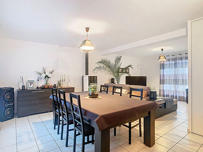 Maison à vendre - Châteauneuf-sur-Sarthe - 6 pièces - 4 chambres