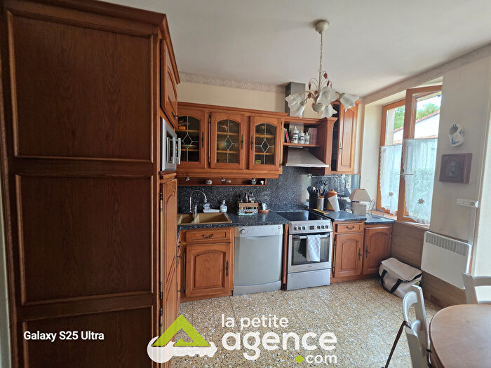 Meillant : Maison 5 pièces à vendre