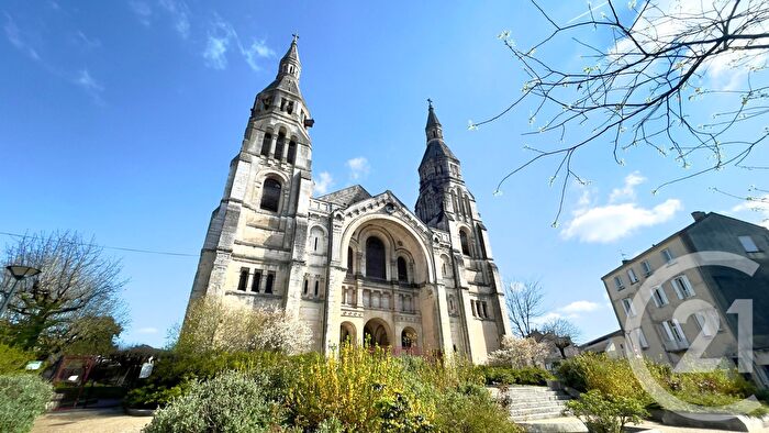 Maison à louer - Périgueux, Centre-ville, La Gare, Saint-Martin - 2 pièces - 1 chambre