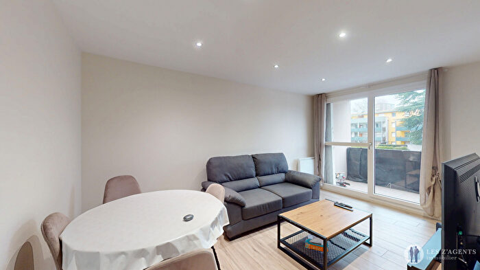 Appartement à vendre - Échirolles, Village, La Commanderie - 3 pièces - 2 chambres