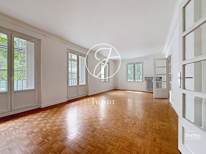 Paris 18ème, Montmartre, Sacré Coeur, Abbesses - Appartement 4 pièces à louer