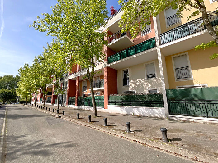 Conflans-Sainte-Honorine, Romagné, Renouveau : Appartement 2 pièces à vendre