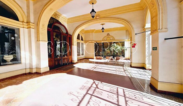 Appartement à vendre - Nice, Centre-ville - 4 pièces - 3 chambres