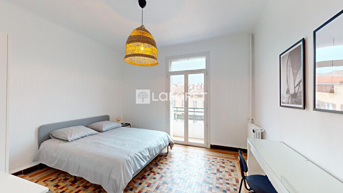 Appartement à louer - Toulon, Saint-Roch - 3 pièces - 3 chambres