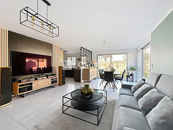 Maison à vendre - Saint-Trivier-sur-Moignans - 5 pièces - 3 chambres