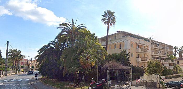 Appartement à vendre - Vallauris, Golfe Juan, Vieux Port - 1 pièce