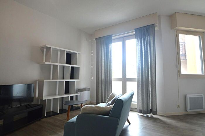 Pau, Centre-ville - Appartement 1 pièce à louer