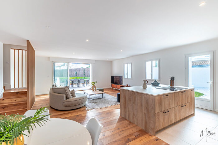 Maison à vendre - Anglet, Hardoy Courbois, Numa, Choisi - 6 pièces - 4 chambres