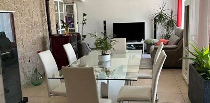 Maison à louer - Aubagne - 4 pièces - 3 chambres