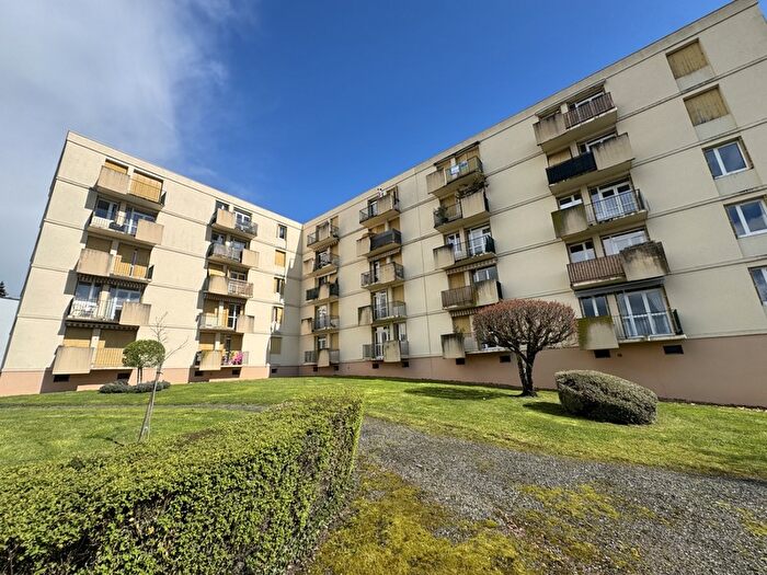 Appartement à vendre - Bourbon-Lancy - 3 pièces - 2 chambres