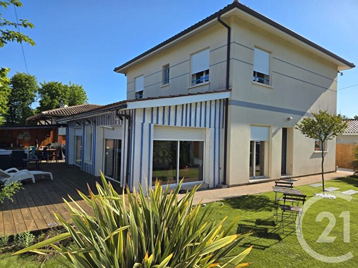 Maison à vendre - Biganos - 7 pièces - 4 chambres