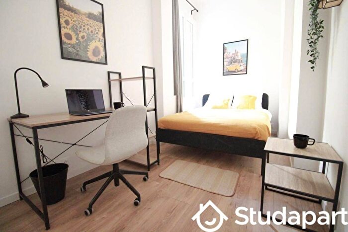 Appartement à louer - Notre Dame, Nice - 1 pièce - 5 chambres