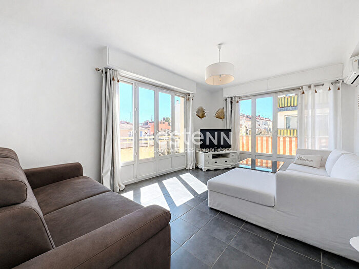 Vallauris, Golfe Juan, Vieux Port : Appartement 2 pièces à vendre