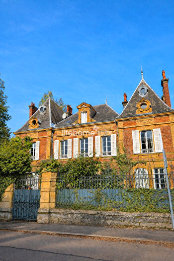 Maison 7 pièces à Nouzonville, à vendre