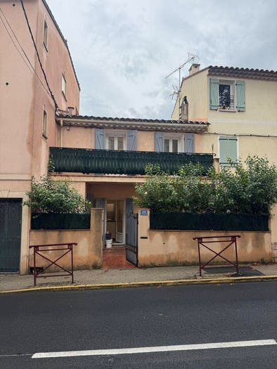 Appartement 4 pièces à louer à Village-Cagueloup-Gueissard, Saint-Cyr-sur-Mer