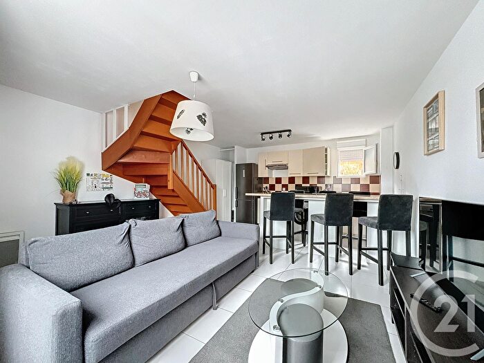 Maison à louer - La Teste-de-Buch, Centre-ville - 3 pièces - 2 chambres