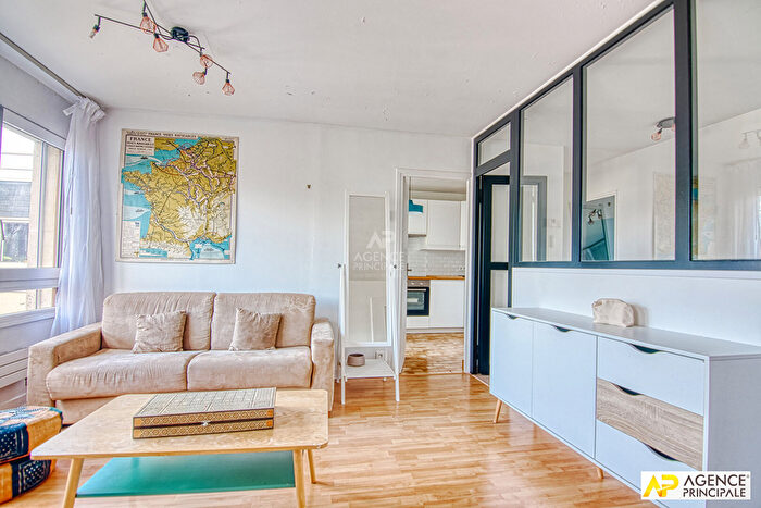 Appartement à vendre - Le Chesnay, Nouveau Chesnay - 2 pièces - 1 chambre