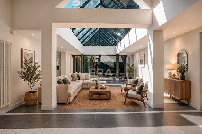 Maison 8 pièces à vendre - Cannes, Californie Pezou