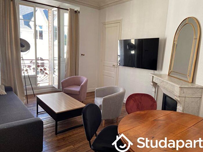 Appartement à louer - Centre Ville, Reims - 1 pièce - 2 chambres