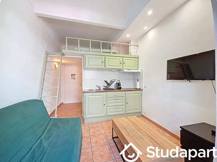 Appartement à louer - Juan-les-Pins, Antibes - 1 pièce