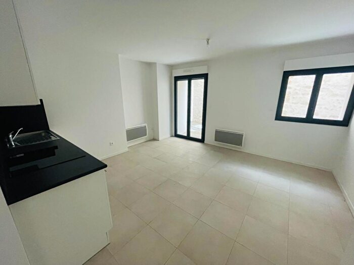 Appartement à vendre - Étampes, Centre-Ville - 3 pièces - 2 chambres