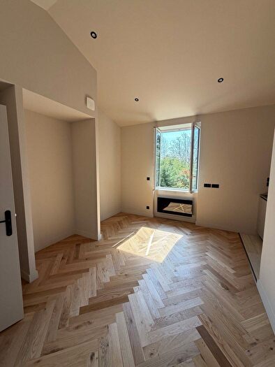 Appartement à louer - Charlier, Écully - 1 pièce