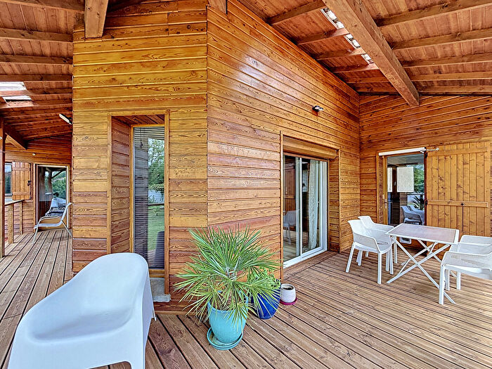 Maison 4 pièces à vendre à Villieu-Loyes-Mollon