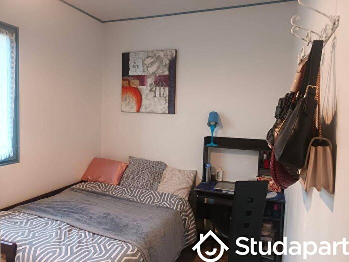 Route de Verneuil, Les Mureaux - Appartement 1 pièce à louer