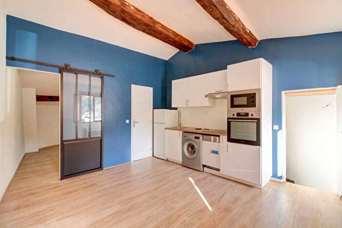 Appartement 2 pièces à Le Broc, à louer
