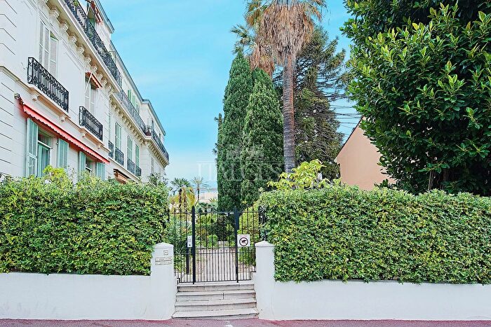 Appartement 2 pièces à vendre à Menton, Hôtel de Ville, Vieille Ville, Musée, Madone, Carnolès