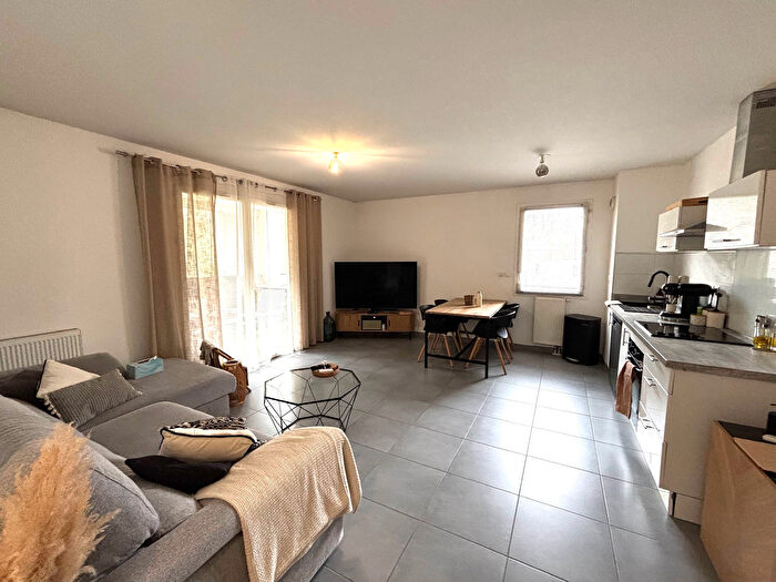 Appartement à louer - Marseille e , Saint-Menet - 3 pièces - 2 chambres