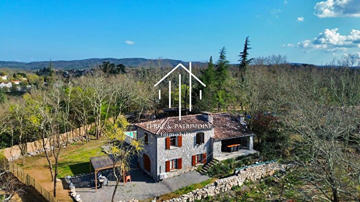 Maison à vendre - Balazuc - 5 pièces - 4 chambres