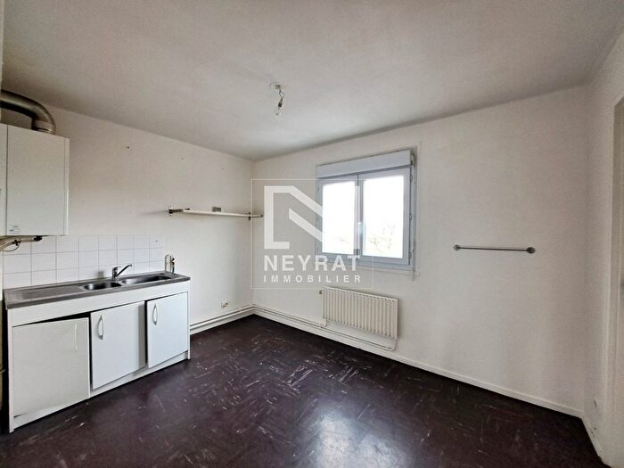 Appartement 3 pièces à Luzy, à vendre