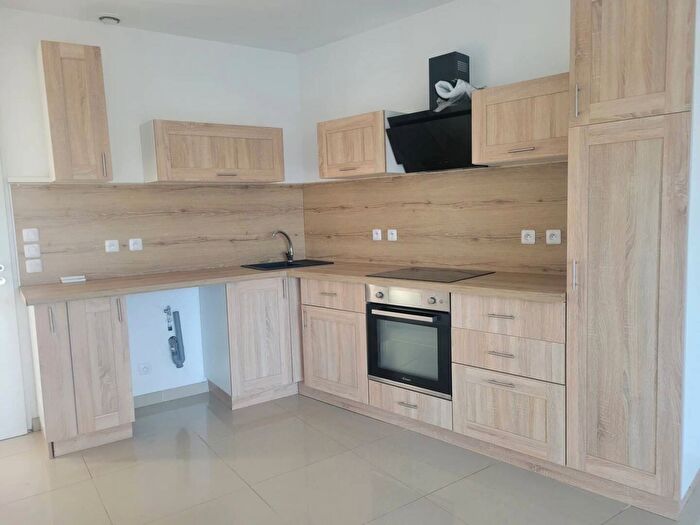 Appartement à louer - Estroublans, Vitrolles - 2 pièces - 1 chambre