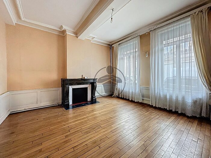 Maison à vendre - Saint-Quentin, Centre-ville - 8 pièces - 6 chambres