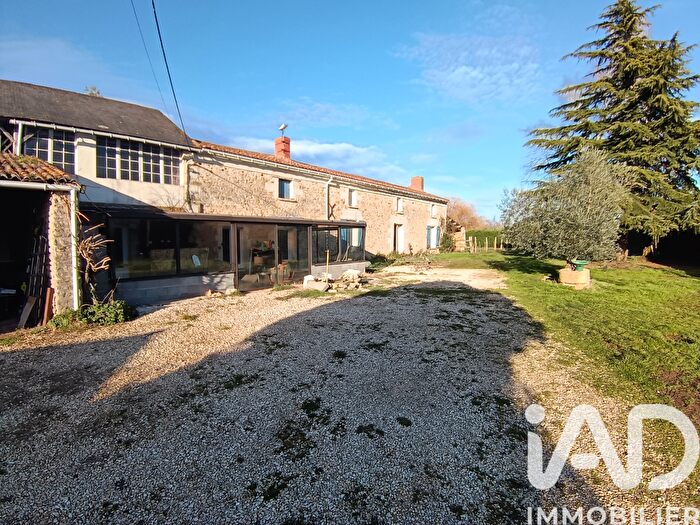 Maison à vendre - Pas-de-Jeu - 5 pièces - 3 chambres
