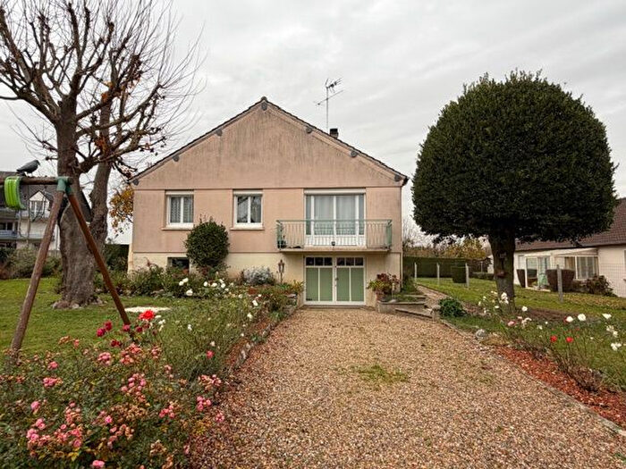 Maison à vendre - Étrépagny - 5 pièces - 4 chambres