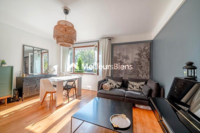 Appartement à vendre - Sèvres, Beau-Site, Binelles, Renan, Chataîgneraie - 3 pièces - 2 chambres