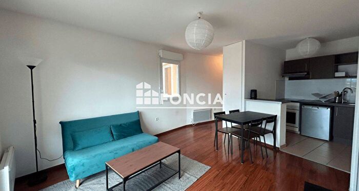 Centre, Riorges : Appartement 2 pièces à louer