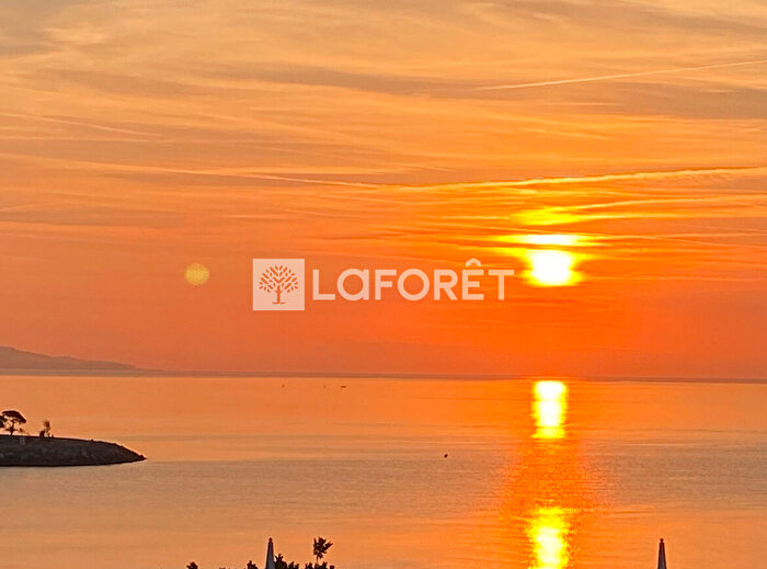 Appartement à vendre - Menton, Hôtel de Ville, Vieille Ville, Musée, Madone, Carnolès - 2 pièces - 1 chambre