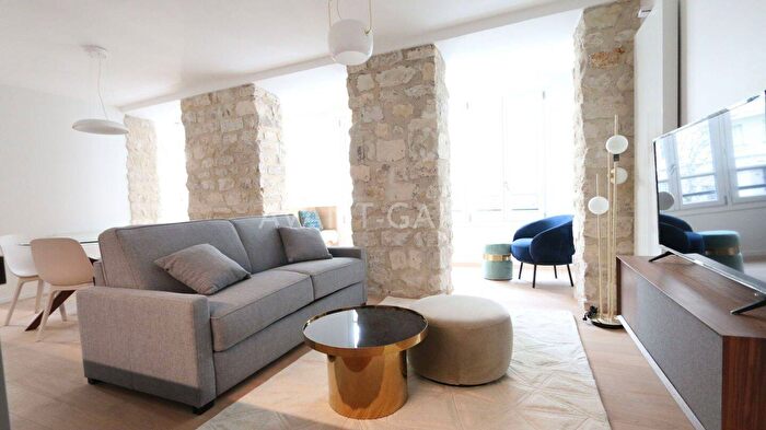 Saint Placide, Paris ème arrondissement : Appartement 3 pièces à louer