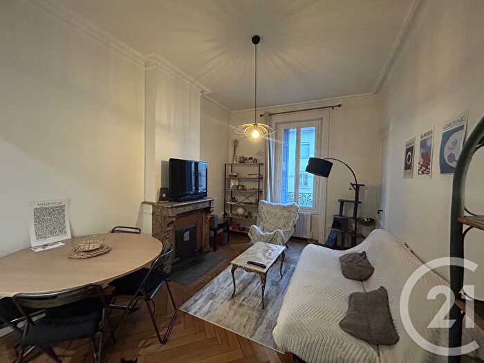 Appartement à louer - Saint-Étienne, Jacquard, Préfecture - 3 pièces - 2 chambres