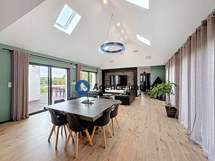 Maison à vendre - Monts - 6 pièces - 4 chambres