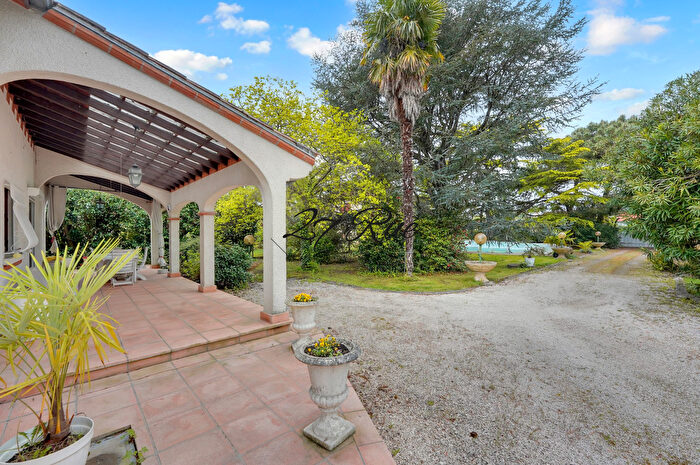 Maison 6 pièces à Villeneuve-Tolosane, à vendre
